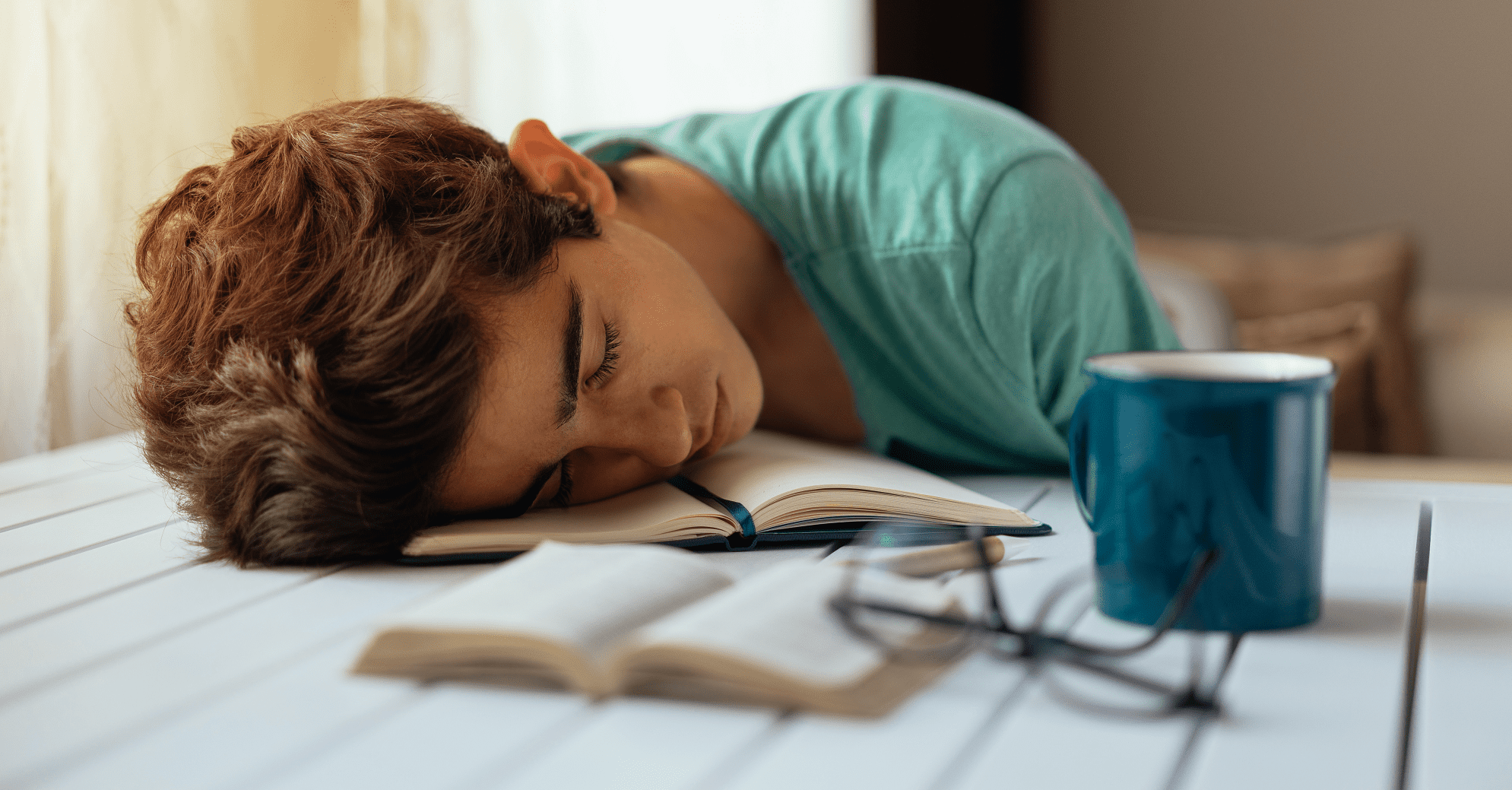 Slaaptekort bij tieners: hoe pak je het aan? | Gezinsbond