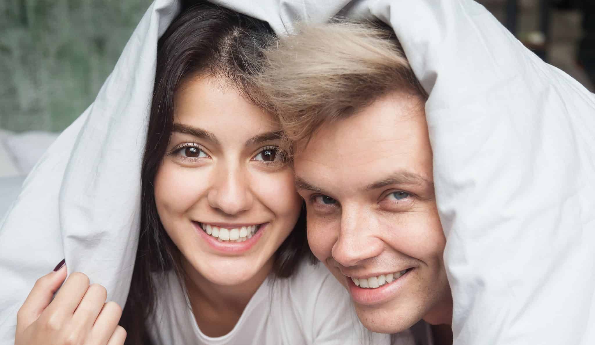 Moet ik toelaten dat het lief van mijn tiener blijft slapen? | Gezinsbond