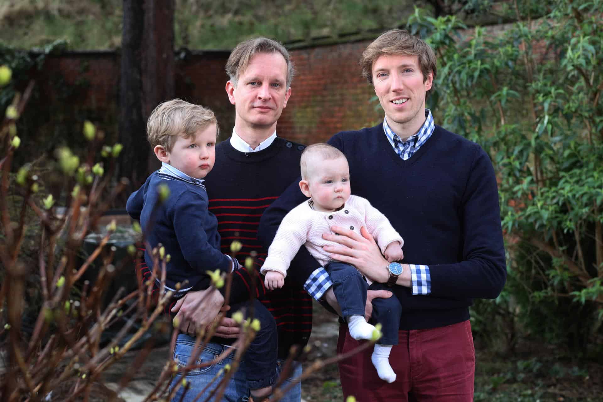 Papa’s Tim en Jef: 'Intussen zijn wij draagmoederschap-experten ...